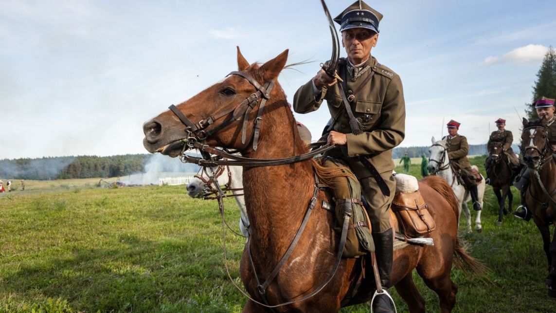 VIII Rajd Konny Łupaszki przemarsz kawalerii konnej fotogaleria