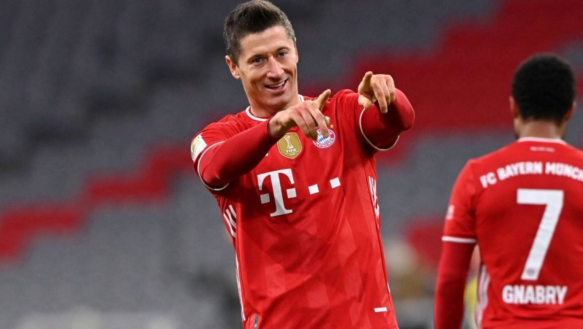 Transfery Premier League. Robert Lewandowski pożądany przez Chelsea i ...