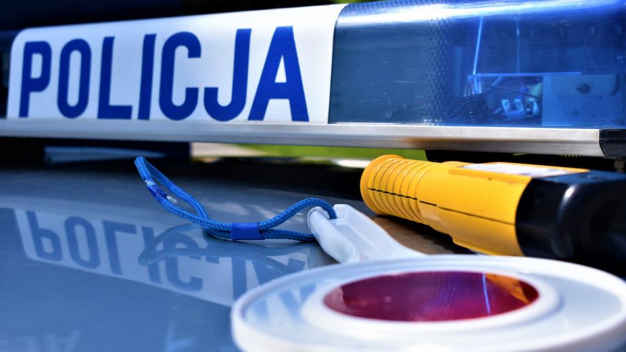 Młody motocyklista bez prawa jazdy. Po syna przyjechała...pijana matka