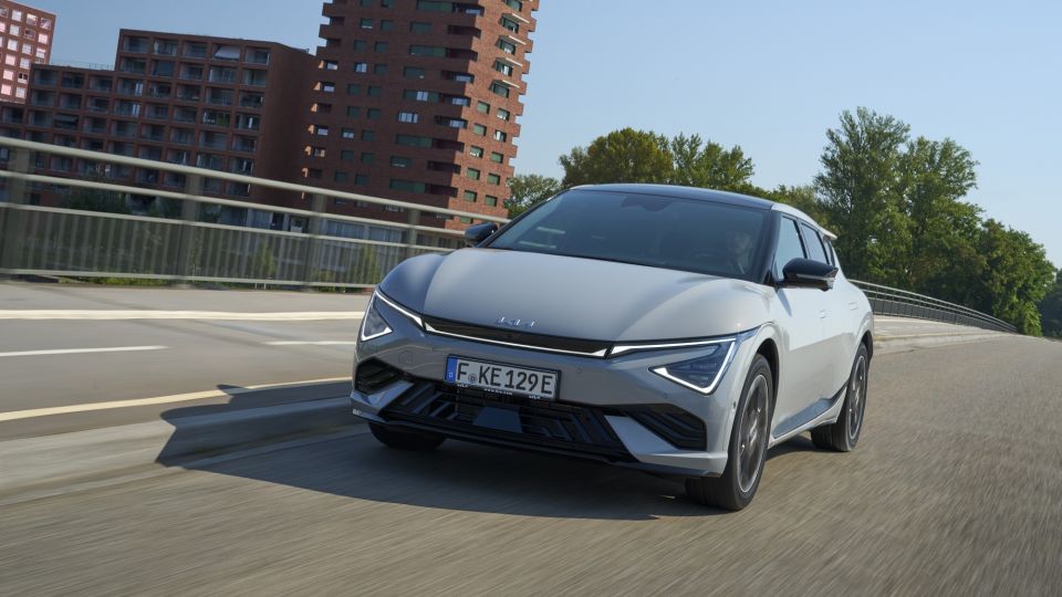 Kia z nowościami w Poznaniu. Elektryczny dostawczak i najmocniejsza Kia ...