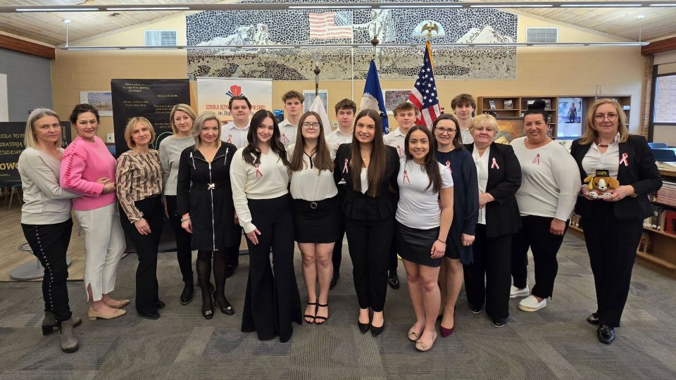 USA: Matura pisemna 2024 na podstawie stanowego testu Stamp 4S w szkole ...