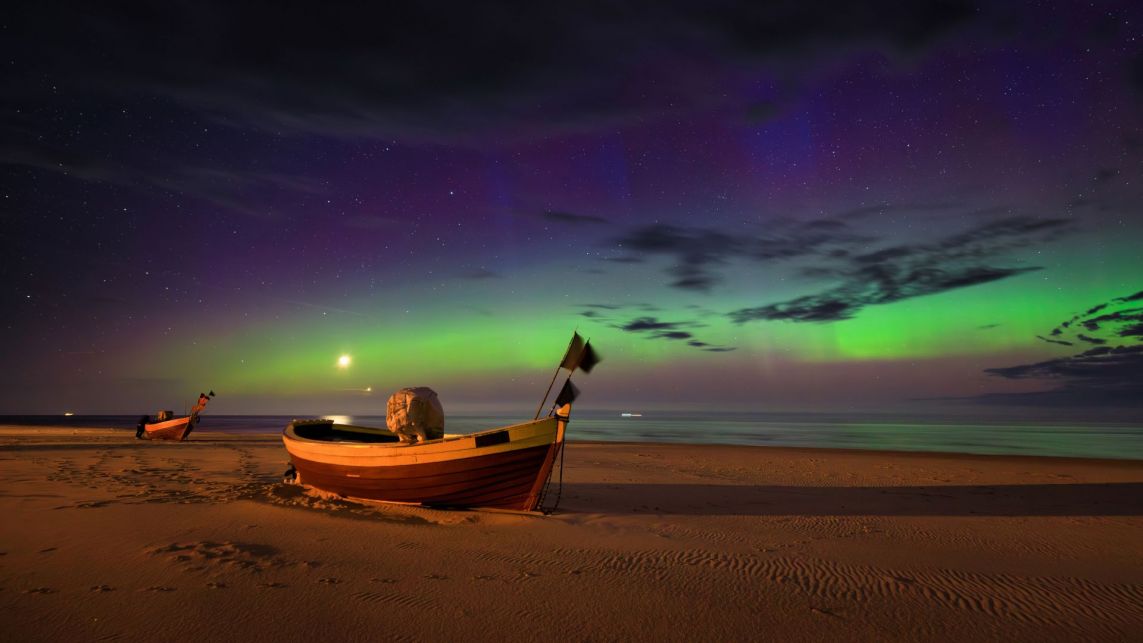 Zorza polarna – czym jest i jak powstaje? W Polsce to wciąż niecodzienne zjawisko
