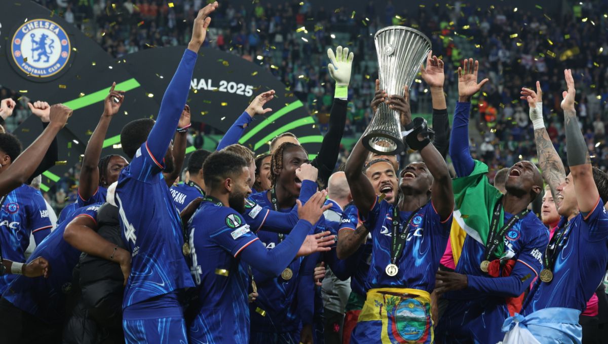 Chelsea wygrała Ligę Konferencji UEFA i przeszła do historii piłki ...