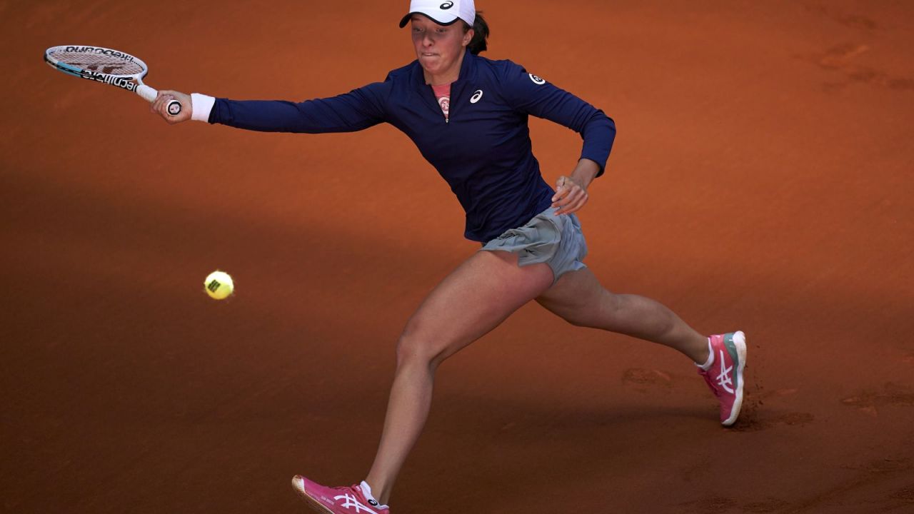 Turniej WTA w Madrycie. Iga Świątek i Bethanie Mattek-Sands wygrały w 1 ... Turniej WTA w Madrycie. Iga Świątek i Bethanie Mattek-Sands wygrały w 1 ...