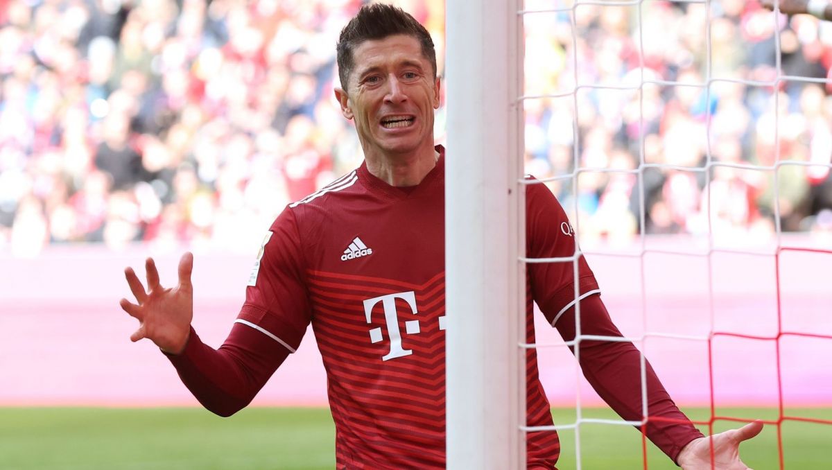 Pini Zahavi - agent Roberta Lewandowskiego [SYLWETKA] | TVP SPORT