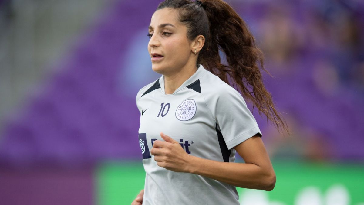 Nadia Nadim ukończyła studia medyczne. Jej historia to scenariusz na ...