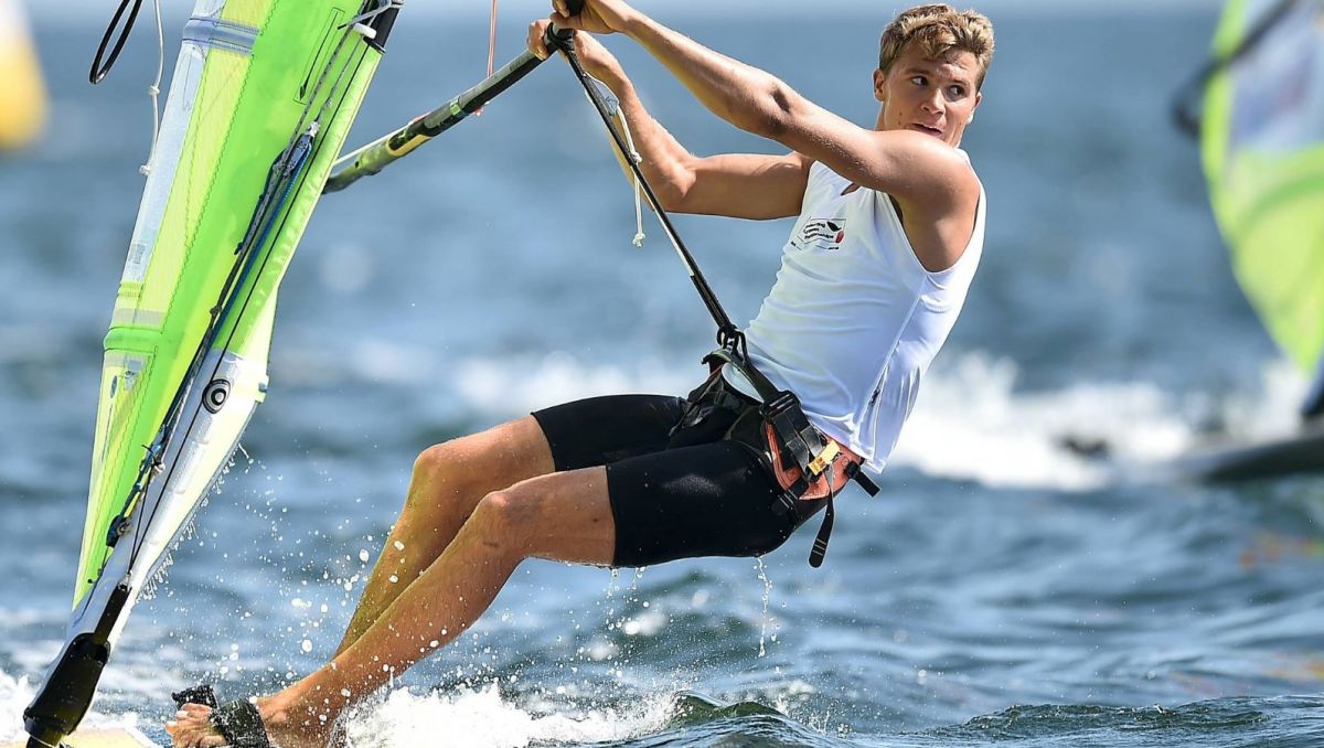 PŚ w klasie iQFoil. Triumf Pawła Tarnowskiego na Lanzarote | TVP SPORT