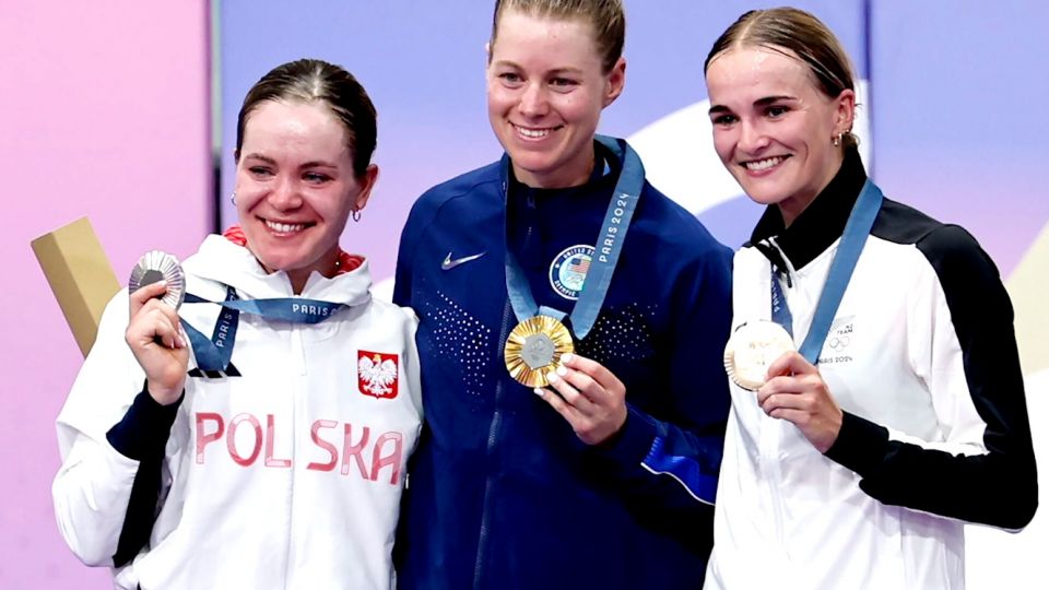 Video: Polish track cyclist takes Olympic silver in last chance for medal