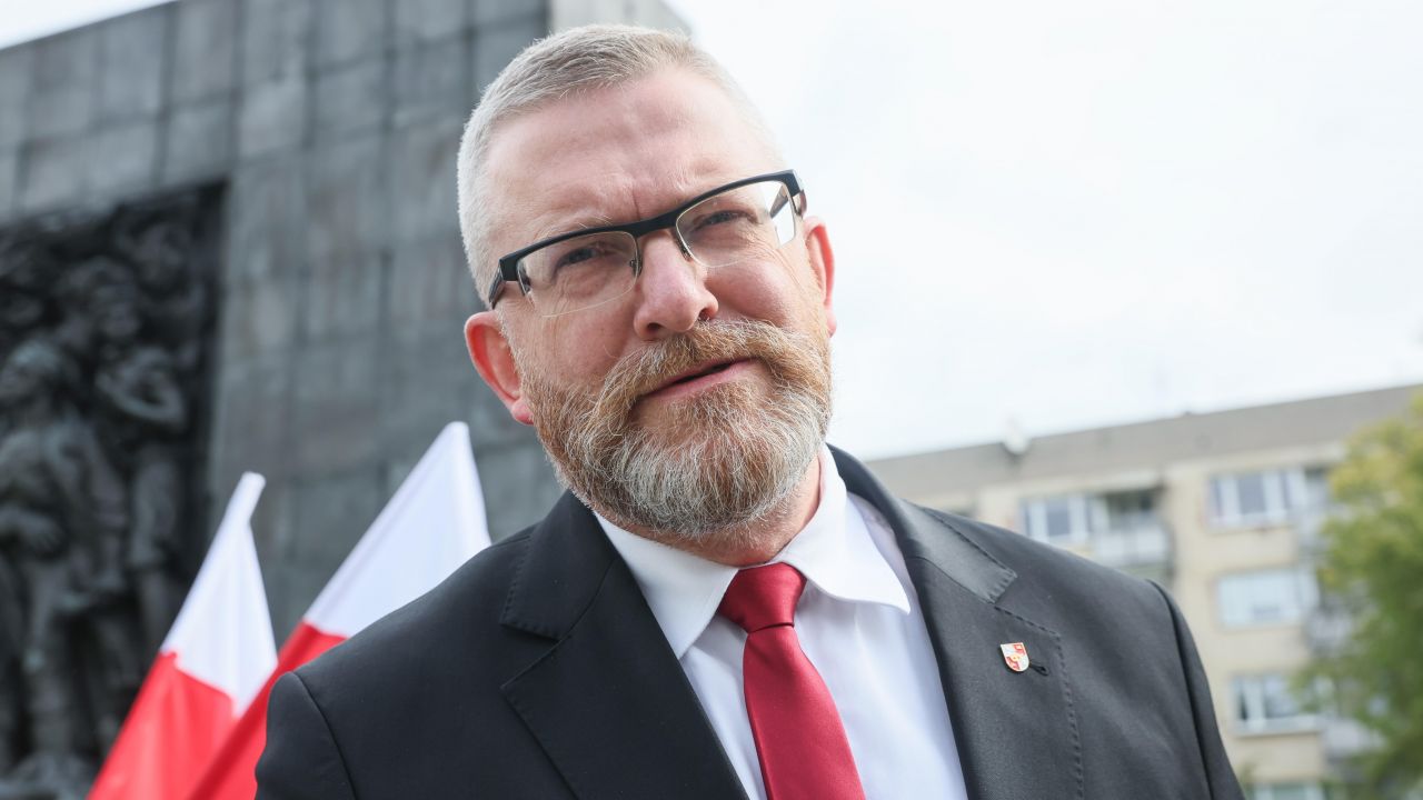 Poland moves to revoke far-right MEP’s EP immunity