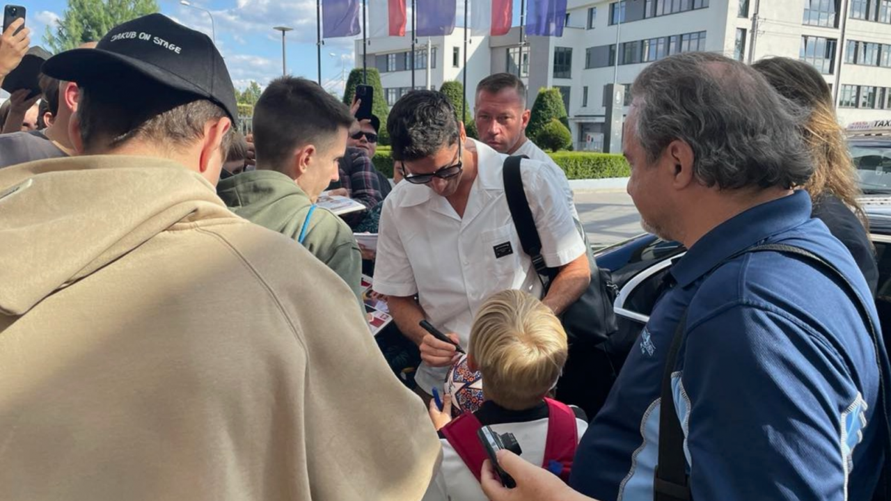 Reprezentacja Polski rozpoczęła zgrupowanie przed meczami z Wyspami Owczymi oraz Albanią. Robert ...