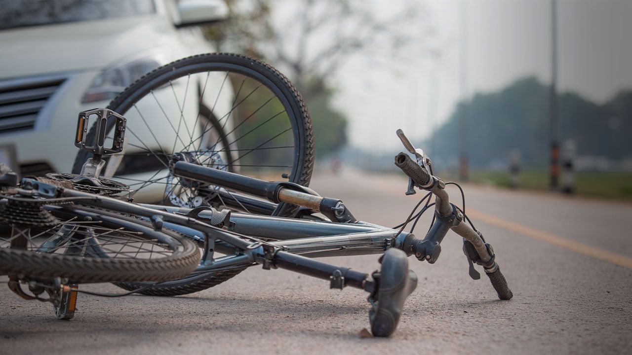 Policja. 3,5 tys. wypadków z udziałem rowerzystów. W 2025 roku zginęło ...