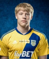 Jakub Staniszewski - pomocnik Pogoń Grodzisk Maz., Polska