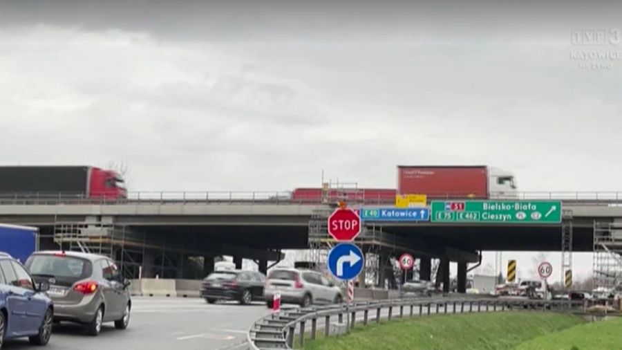 Utrudnienia na A4. Zjazd z autostrady na trasę S1 zamknięty Utrudnienia na A4. Zjazd z autostrady na trasę S1 zamknięty