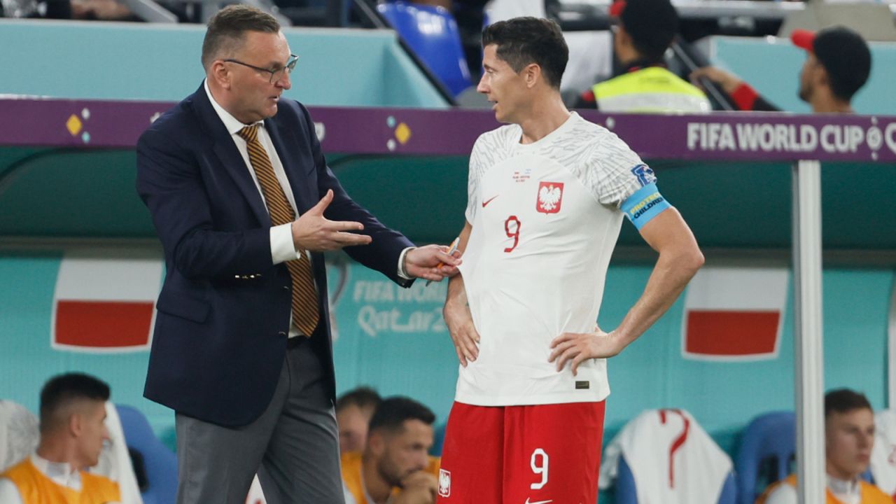 Reprezentacja Polski. Czesław Michniewicz i Robert Lewandowski byli w konflikcie? "Na chrzciny ...