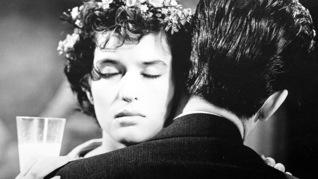 Zmarła Maria Wachowiak. Na dużym ekranie zadebiutowała w „Pożegnaniach ...